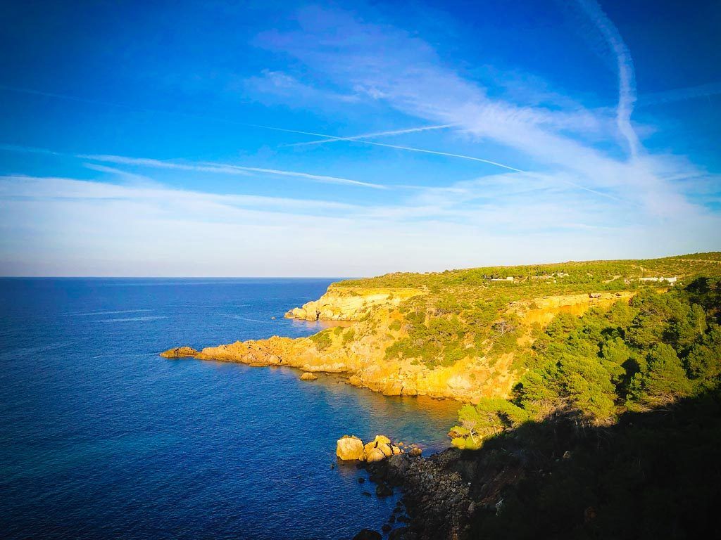 Es Caló de S'Illa (Moon beach) | Besos de Ibiza