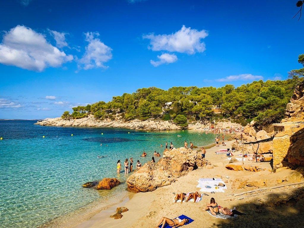 Cala Salada & Saladeta | Besos de Ibiza