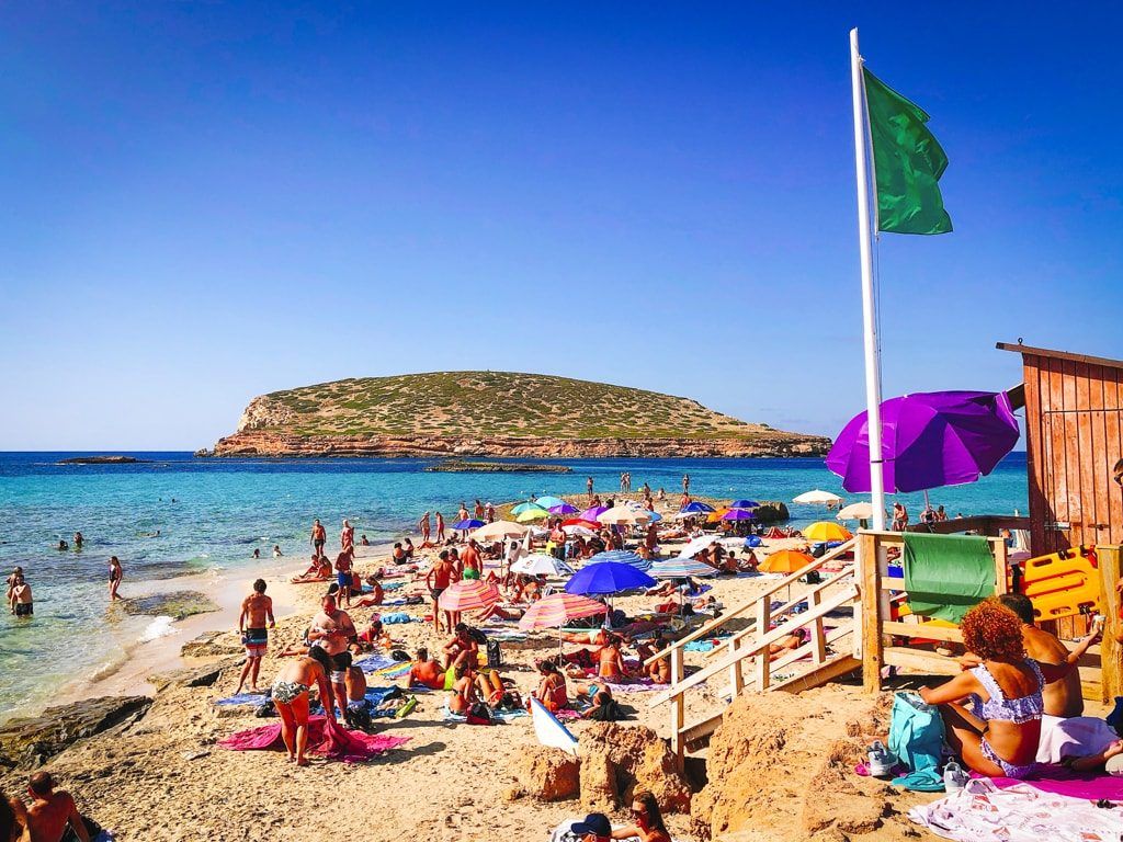 Cala Comte - Besos de Ibiza
